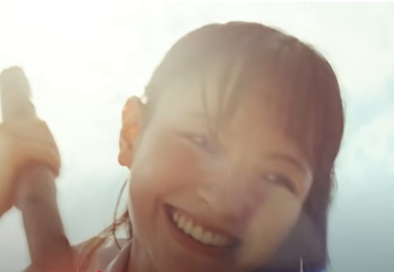 河村ここあさん×片田陽依さん出演 ダイセルの新企業CM「砂浜」篇＆ロケ地情報 - TourismGuideToJapan